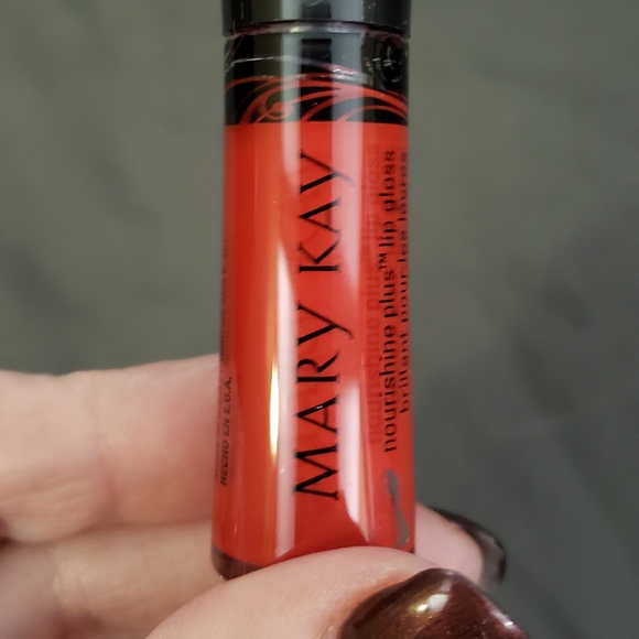 Mary Kay | Makeup | Mary Kay Discontinued Rock N Red Lip Gloss Nwt ...